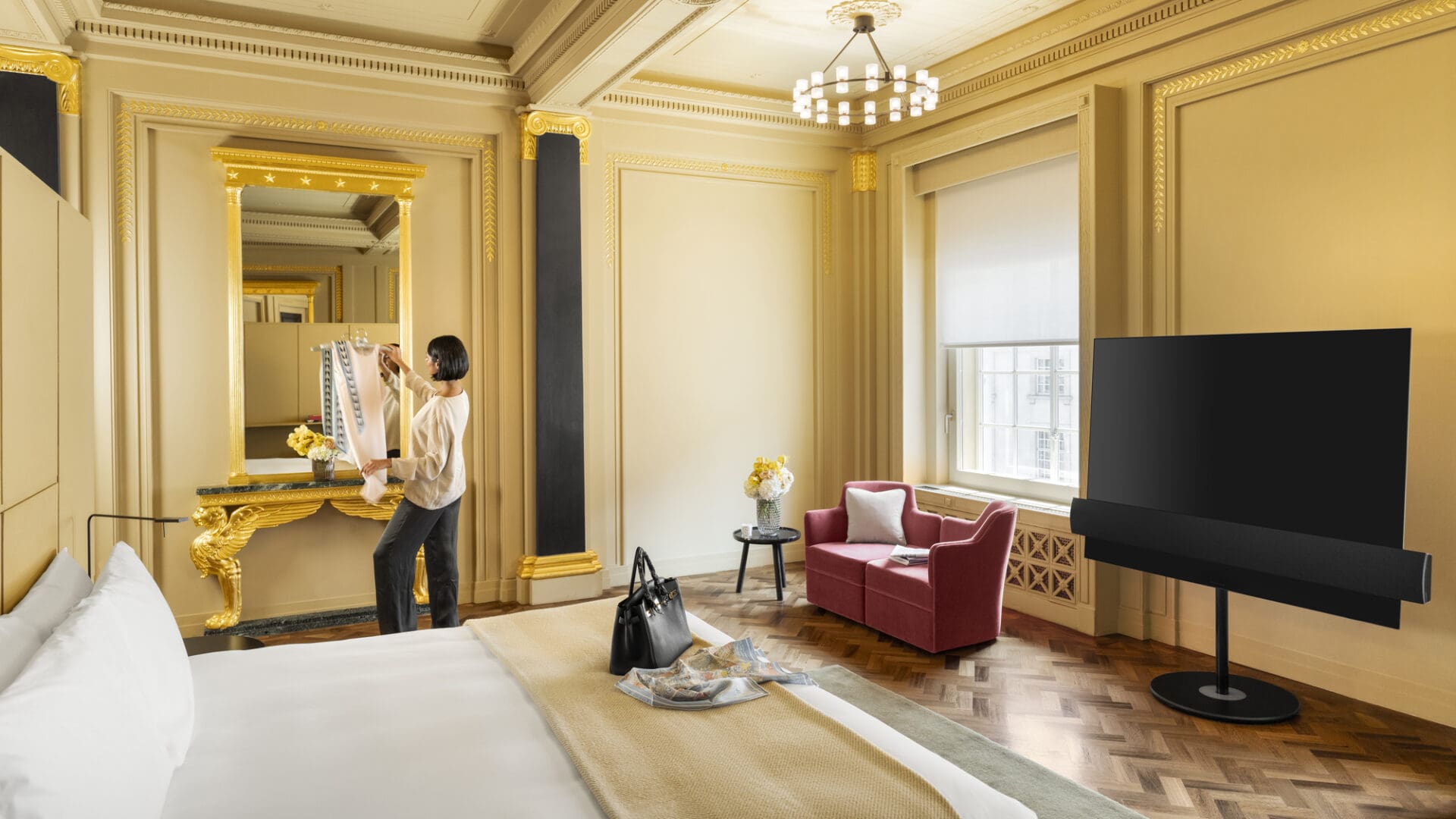 Six to Thirteen Bedroom Royal Wing | Hotel Café Royal